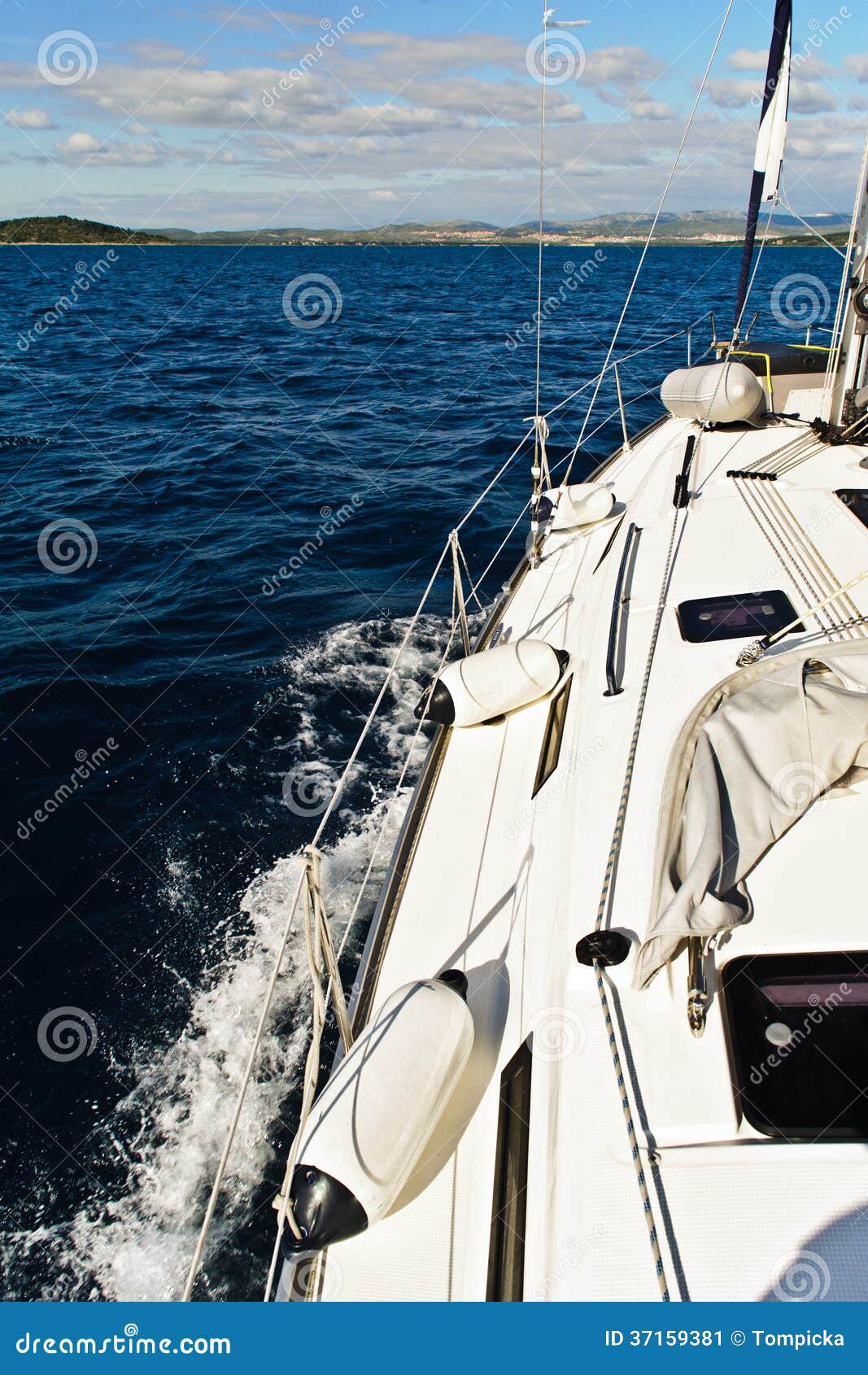 Sailing in the Adriatic Sea Stock Image - Image of yachting, spray ...
