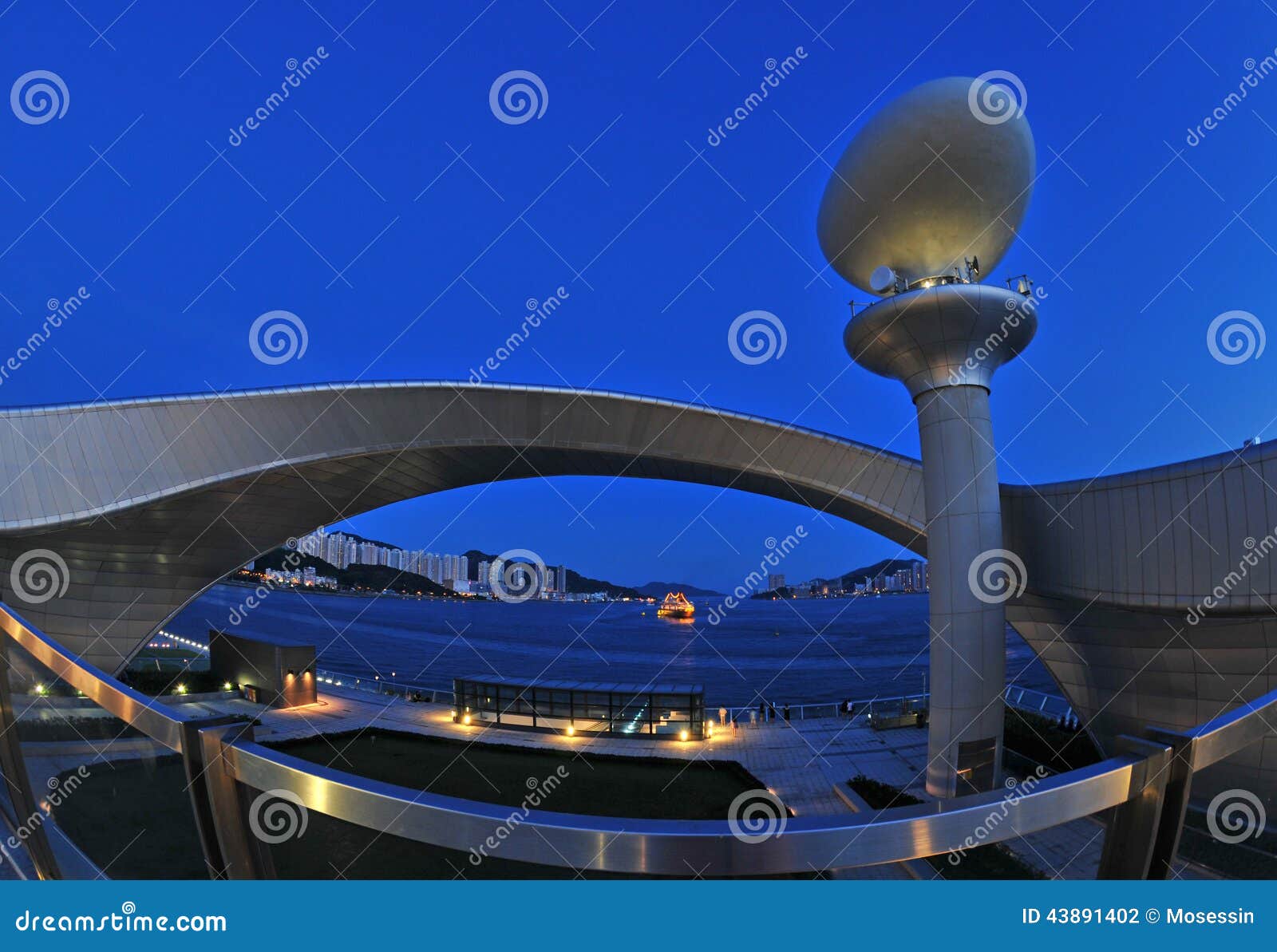 Sailing Light Tower editorial photography. Image of ship - 43891402