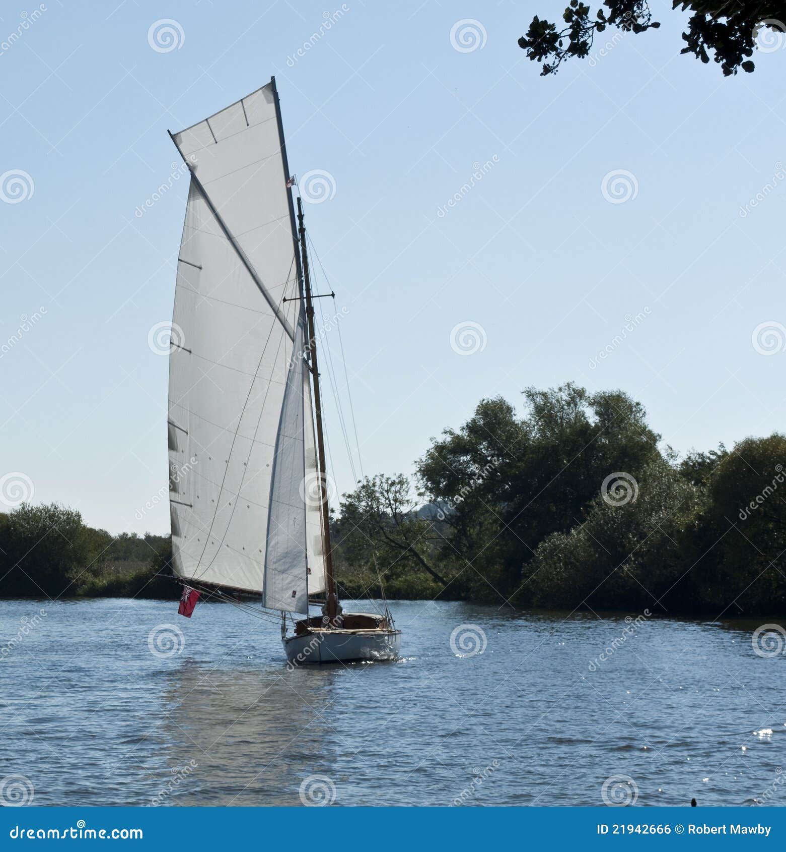 Sailing on the Norfolk Broads Stock Photo - Image of sail, ocean: 21942666