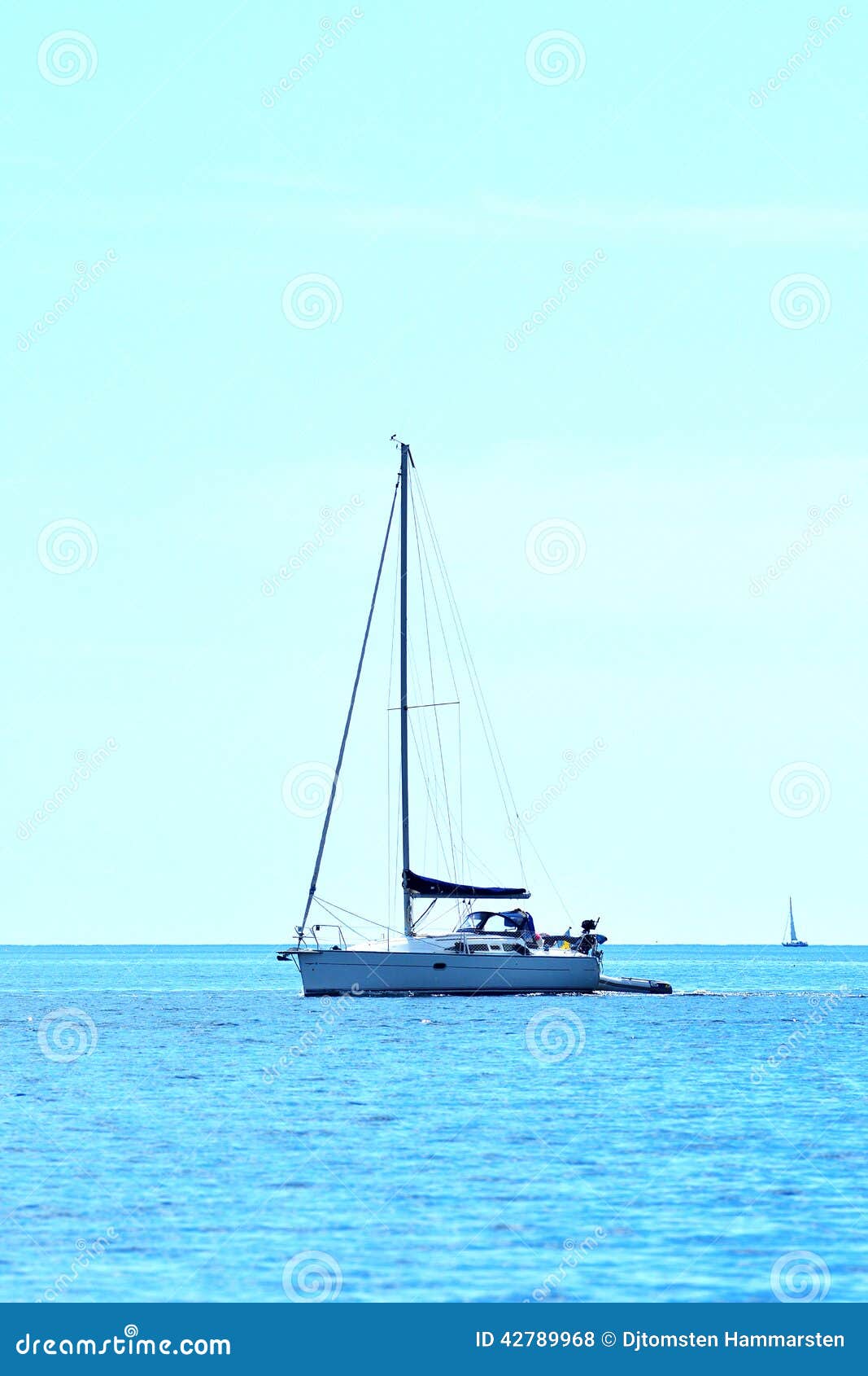 Sailing and power boat editorial stock photo. Image of craft - 42789968