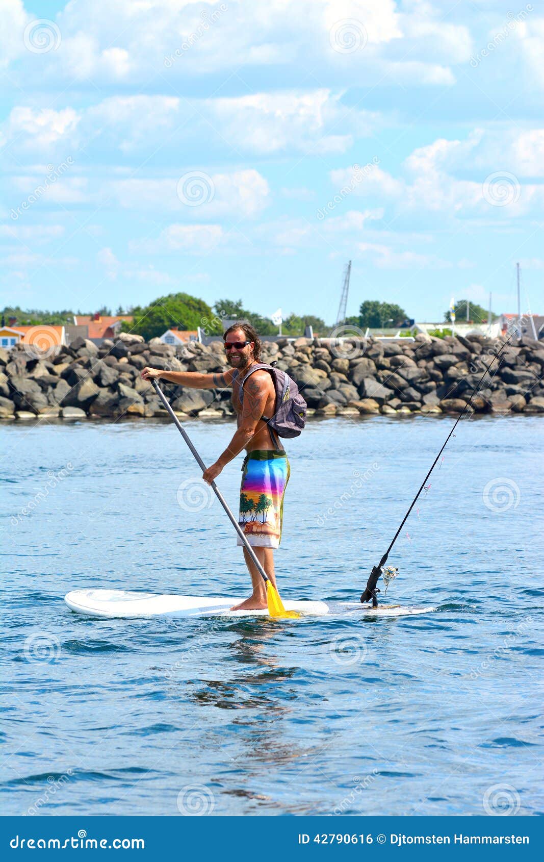 Sailing and power boat editorial photo. Image of launch - 42790616