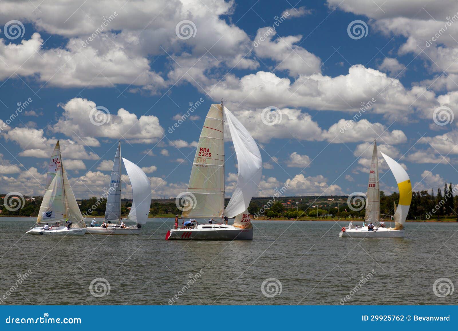 Sailing Yachts Racing editorial photography. Image of boat - 29925762