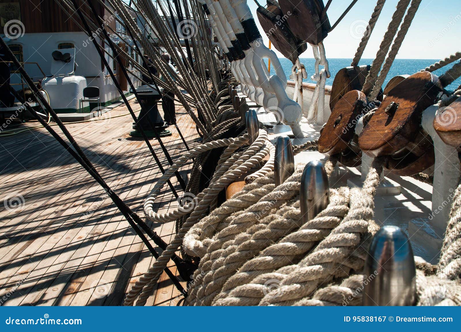 Sailsboat`s Deck and Rigging Stock Image - Image of deck, pulley: 95838167