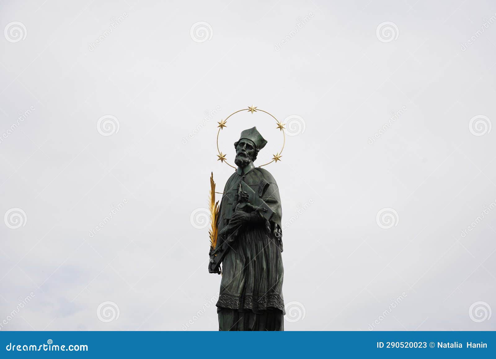 Saint John of Nepomuk Statue Charles Bridge, Prague Editorial Stock ...
