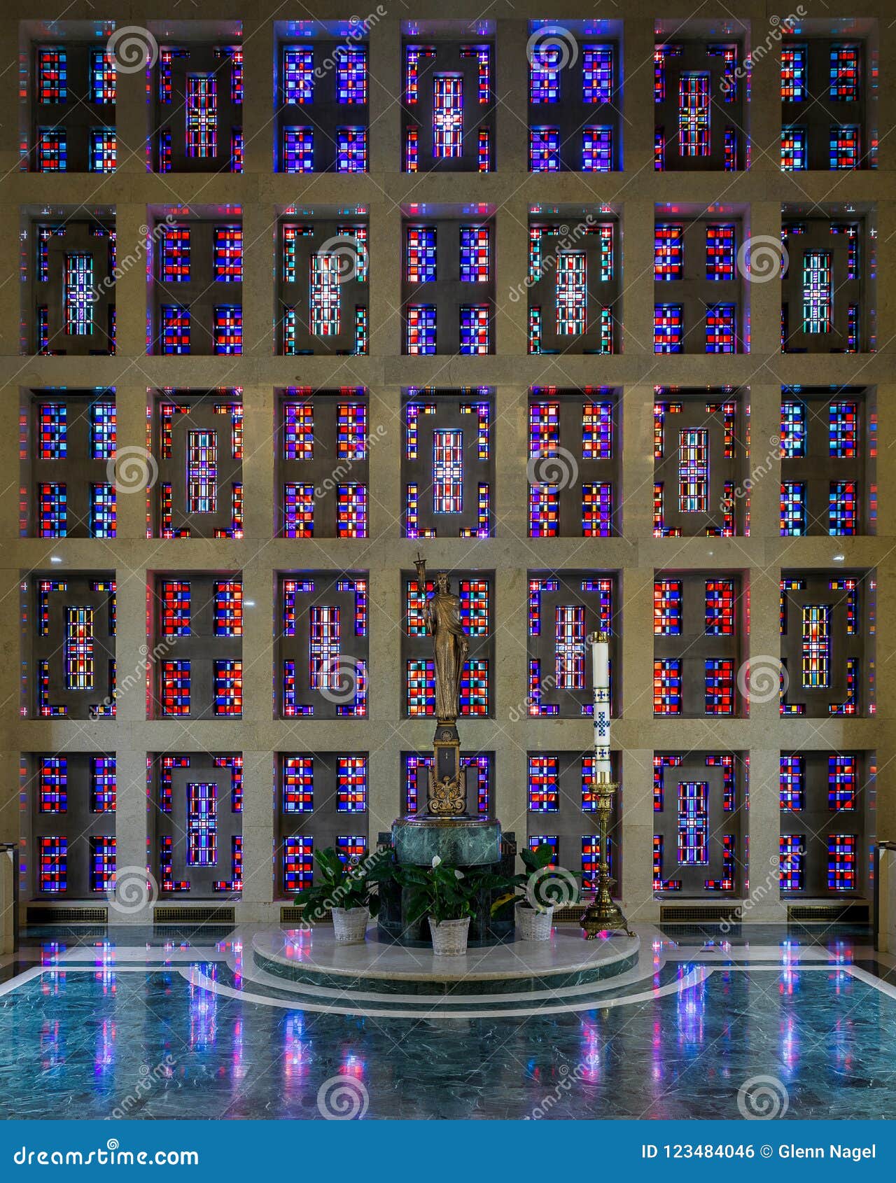 Saint Peter in Chains Cathedral in Cincinnati Editorial Photo - Image ...