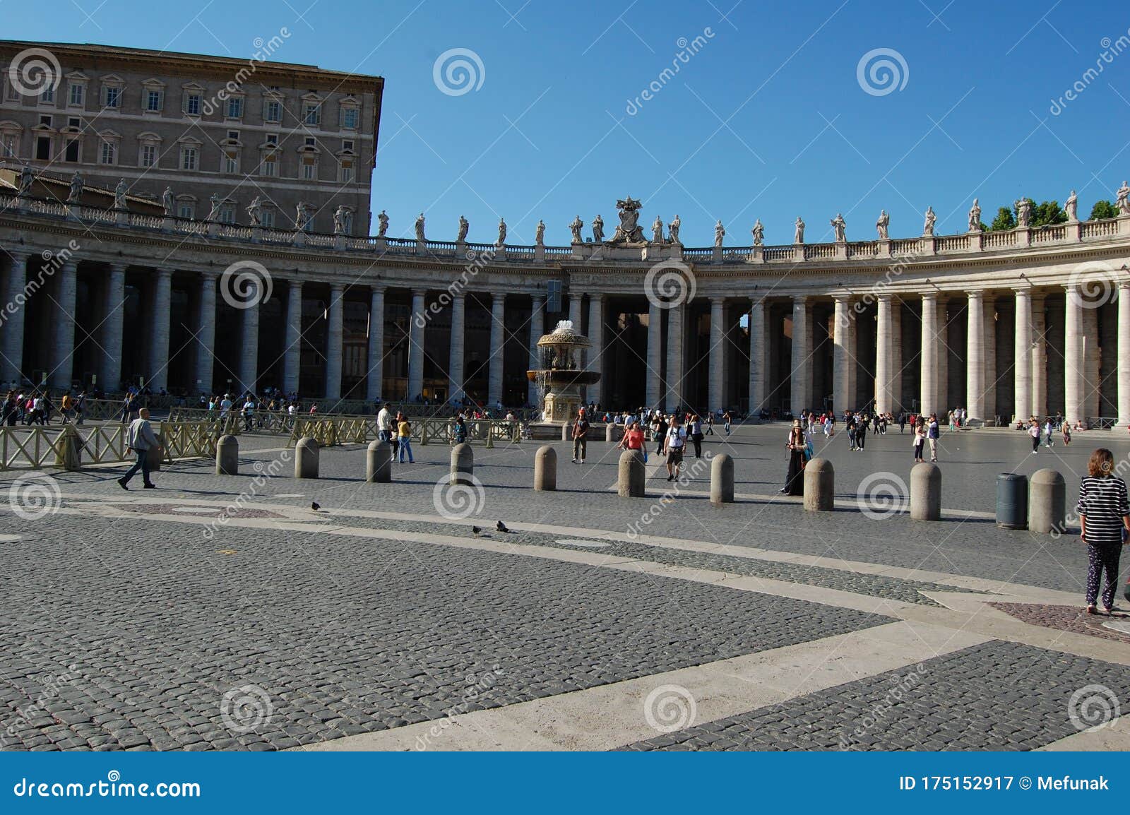Saint Peter Square, Vatican, Rome Editorial Photography - Image of ...