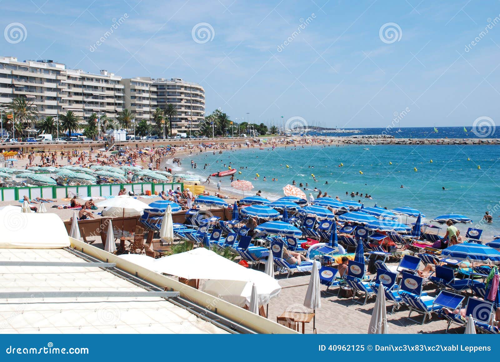 Saint-Raphael image éditorial. Image du méditerranéen - 40962125