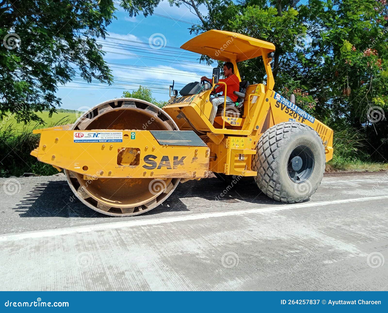 SAKAI SV520TF VIBRATORY SOIL COMPACTOR Editorial Photography - Image of ...