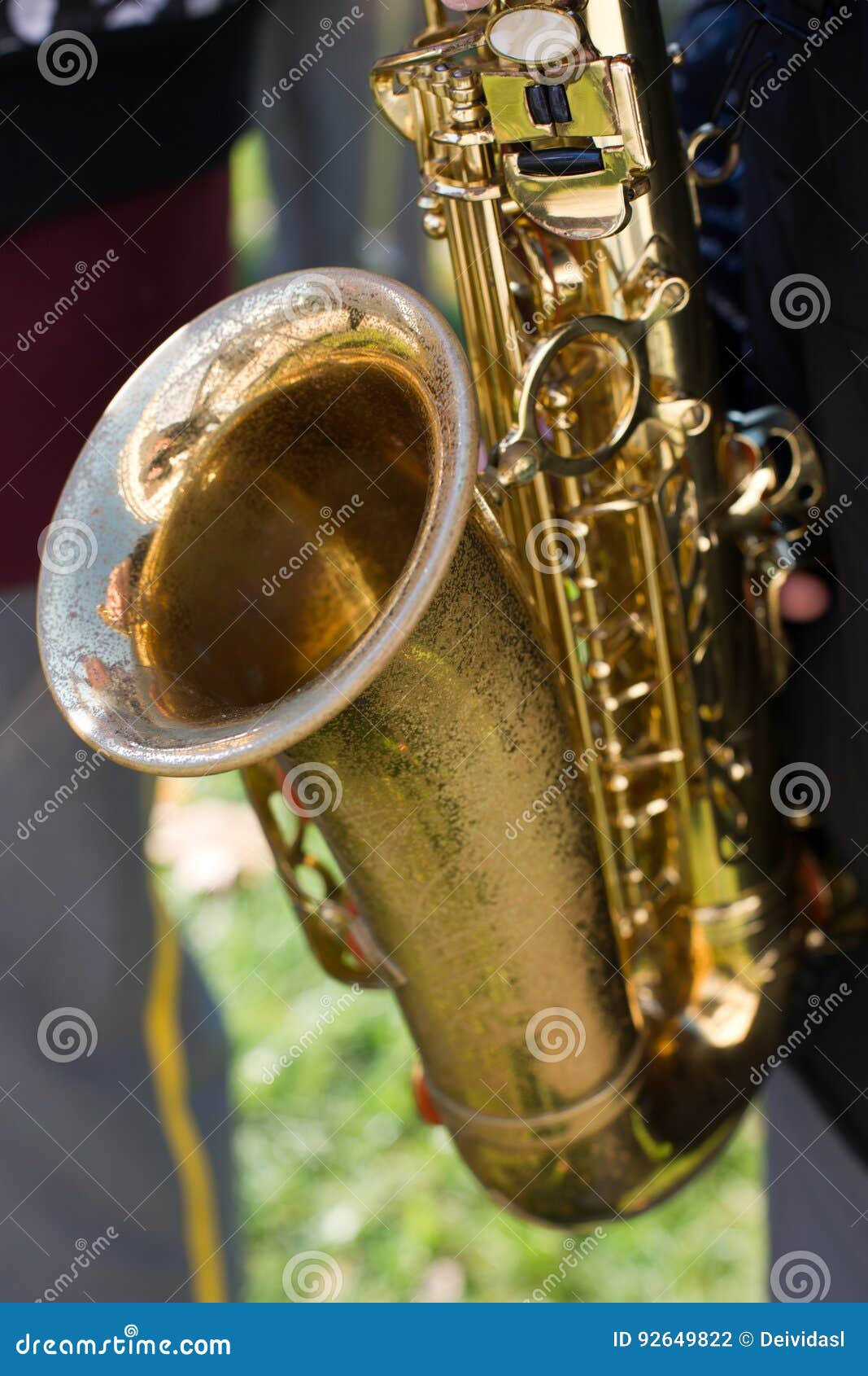 Saksofon zdjęcie stock. Obraz złożonej z rozrywka, saksofon - 92649822