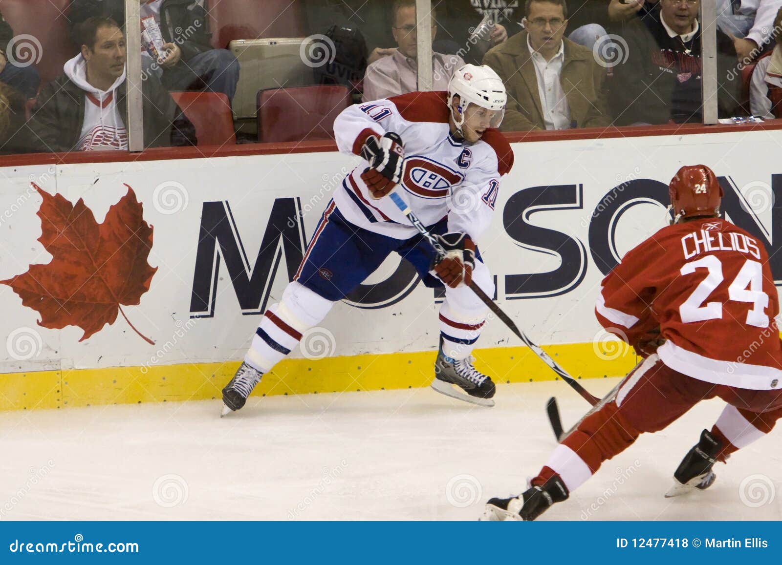 Saku Koivu Looks to Pass editorial stock photo. Image of montreal ...