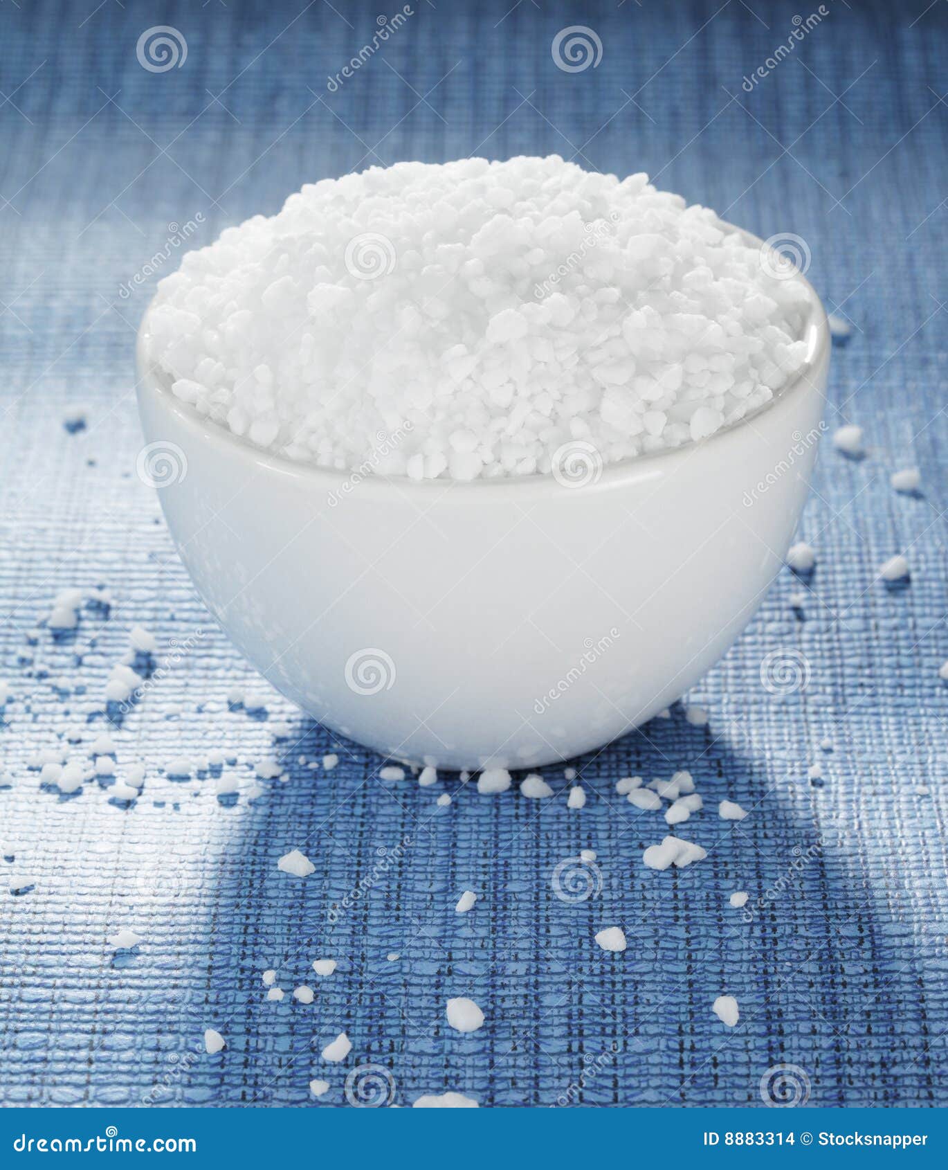 Sal foto de archivo. Imagen de cloruro, alimento, sodio - 8883314
