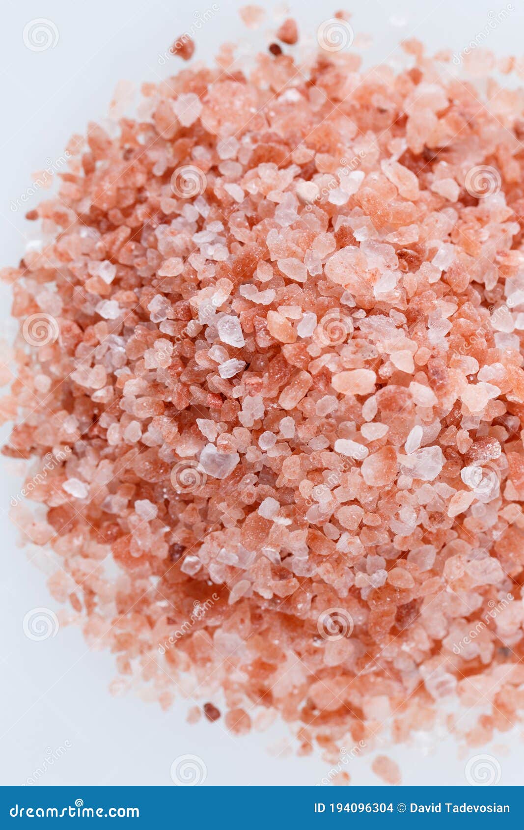 Sal Cor-de-rosa Do Himalaio Isolado Em Fundo Branco. Foto de Stock ...