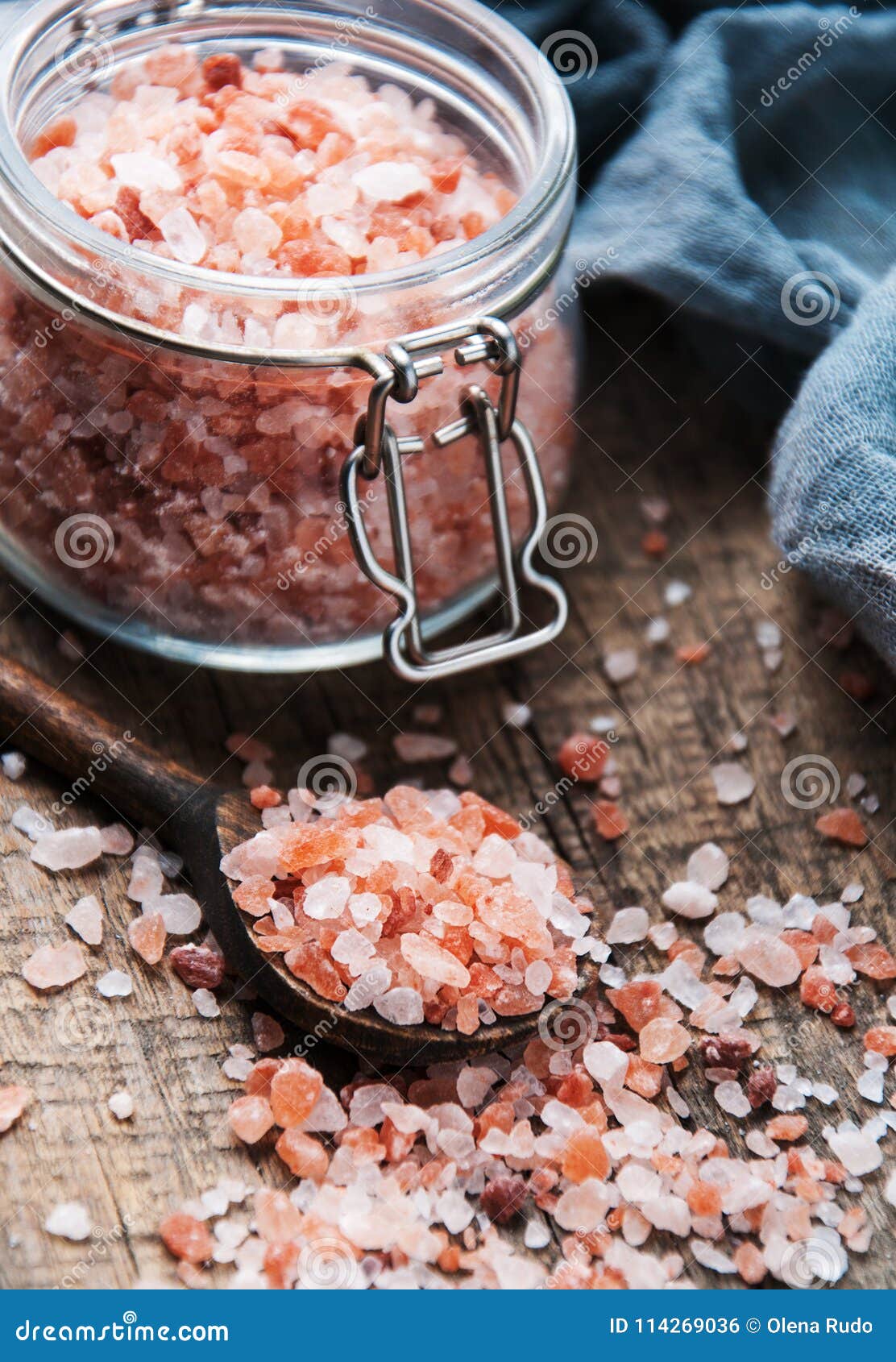 Sal Cor-de-rosa Dos Himalayas Foto de Stock - Imagem de alaranjado ...