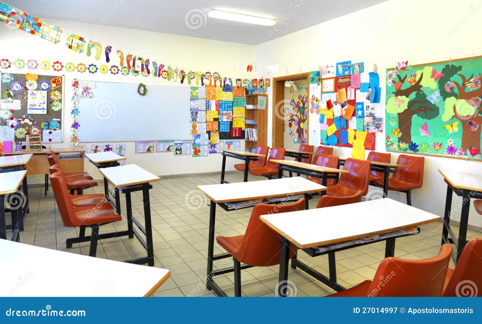 Sala De Aula Da Escola Primária Imagem de Stock - Imagem de livro ...