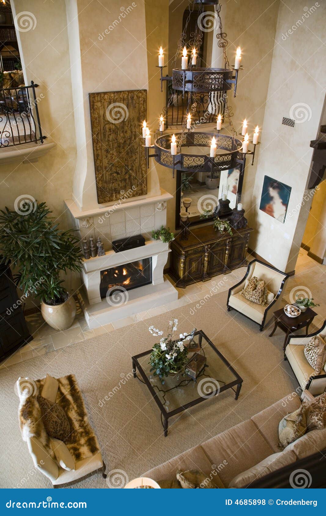 Sala de estar de lujo foto de archivo. Imagen de residencial - 4685898