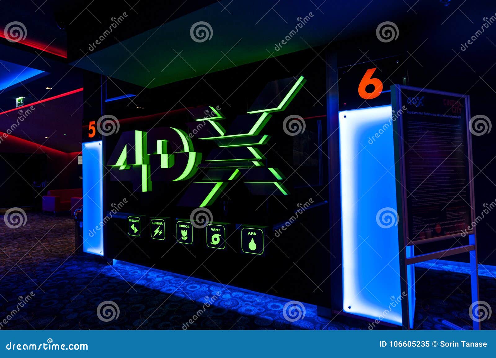 Sala De Estar Do Cinema 4DX Na Alameda Mega Imagem Editorial - Imagem ...