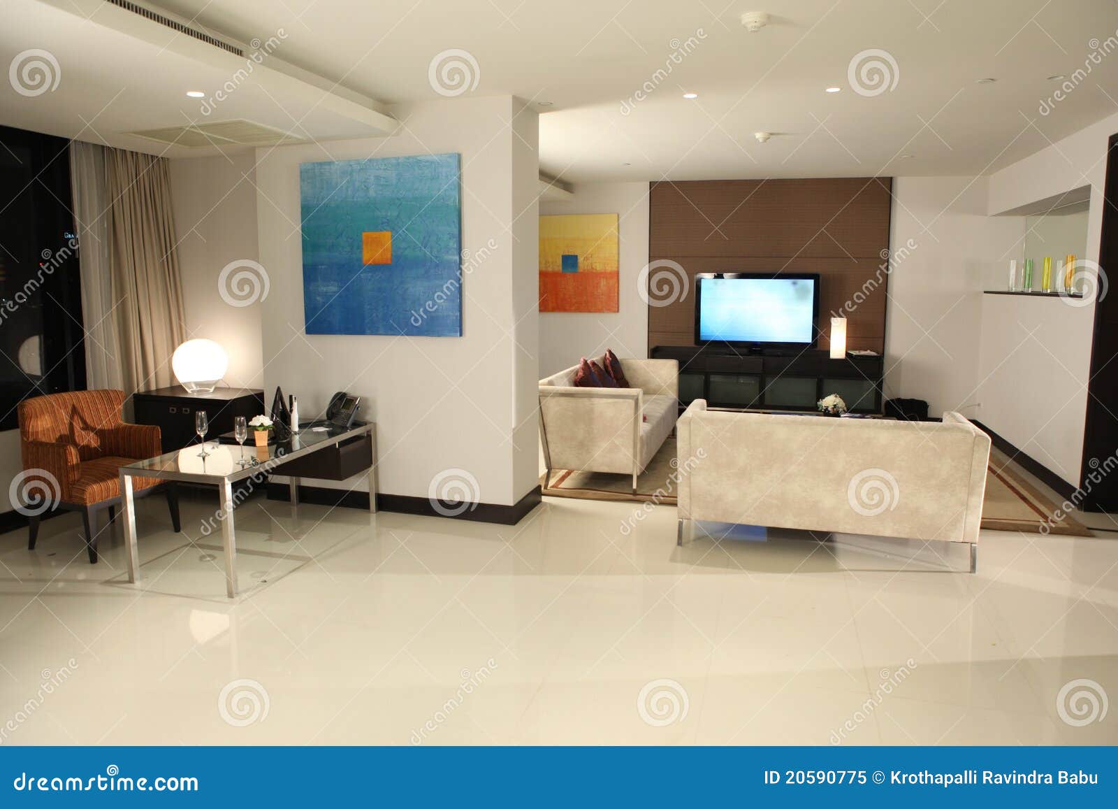 Sala de estar lujosa imagen de archivo. Imagen de espacioso - 20590775