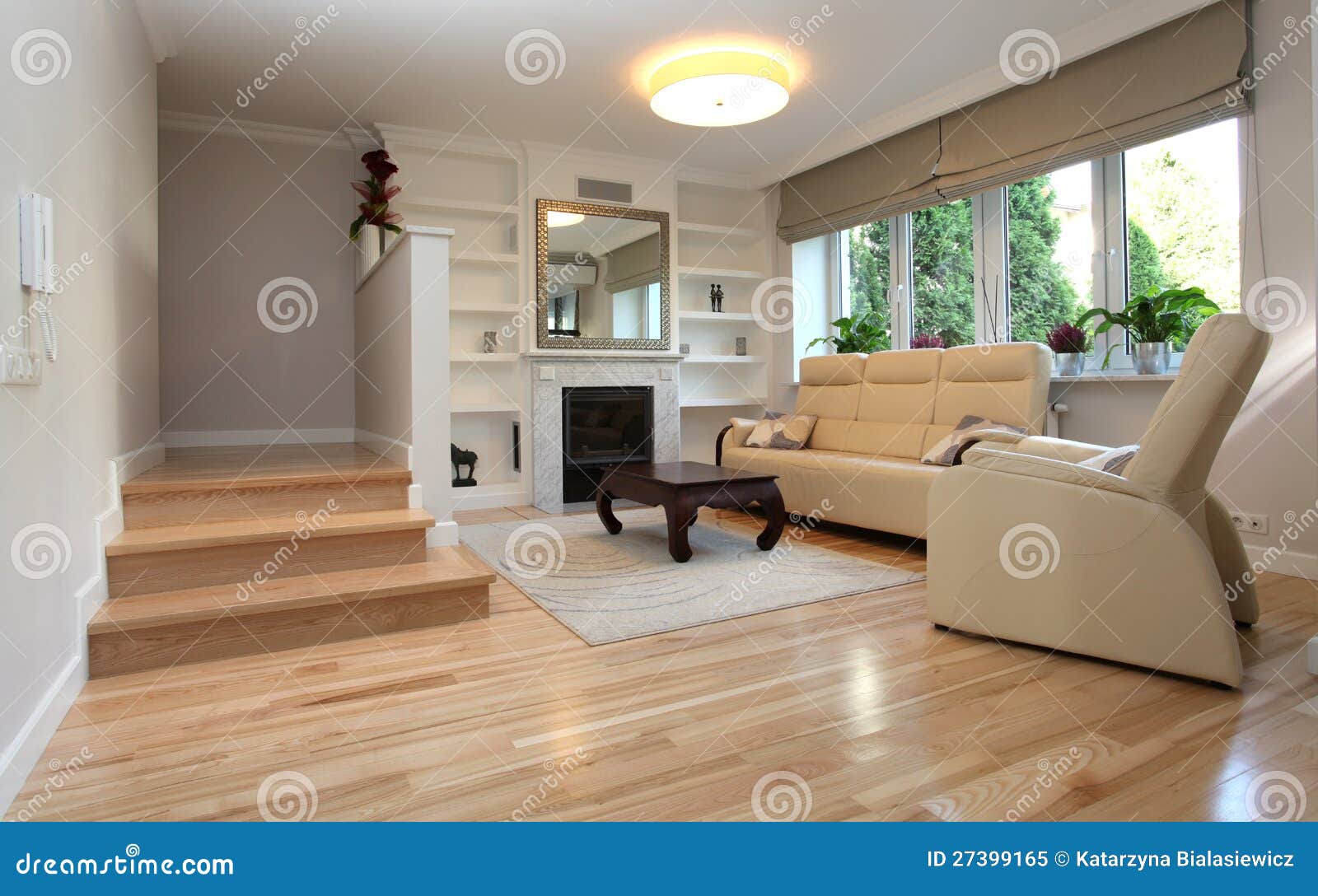 Sala de estar lujosa imagen de archivo. Imagen de apartamento - 27399165