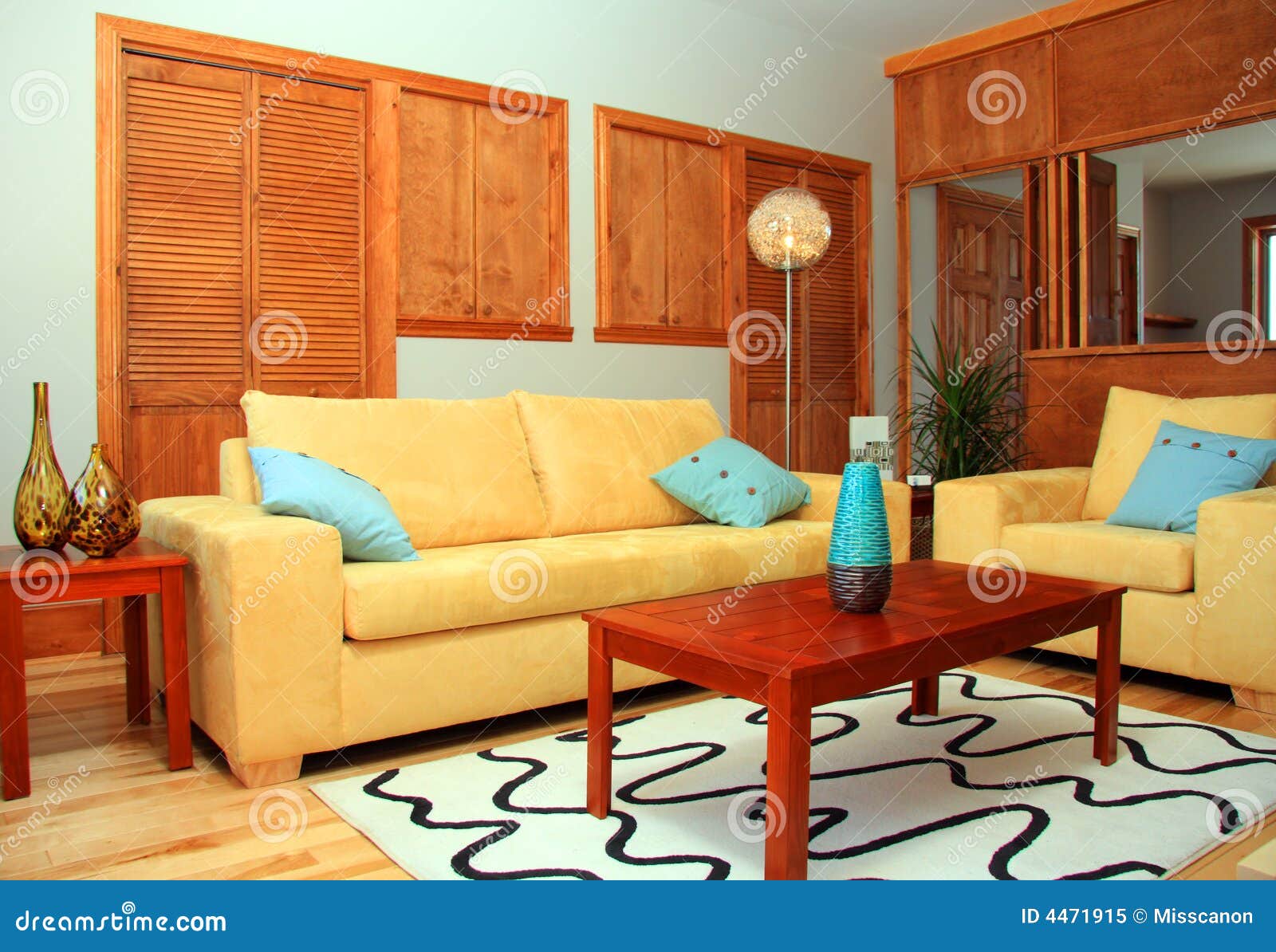 Sala de estar lujosa imagen de archivo. Imagen de brillante - 4471915