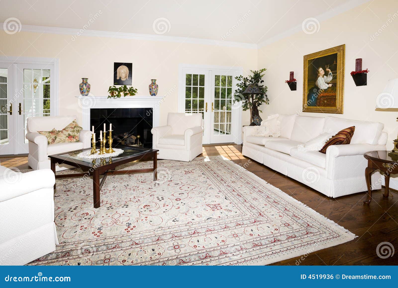 Sala De Estar Lujosa Con La Chimenea Foto de archivo - Imagen de ...