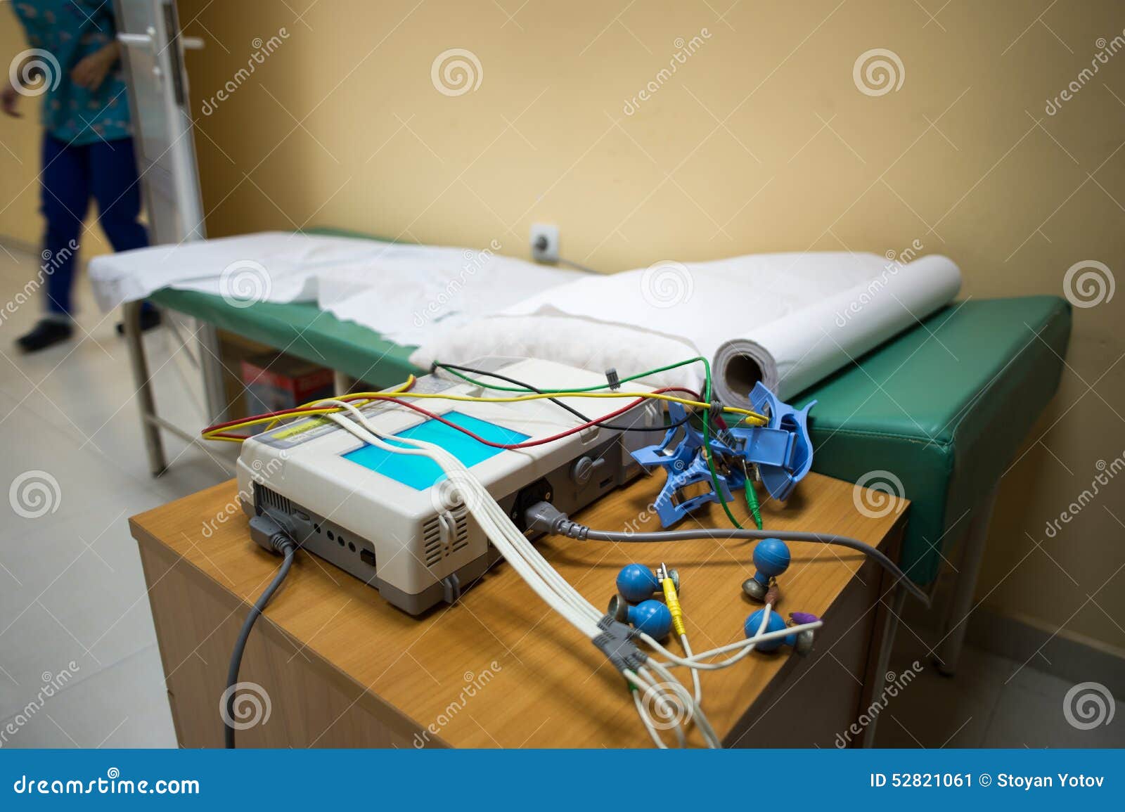 Sala de hospital de ECG imagem de stock. Imagem de eletrocardiograma ...