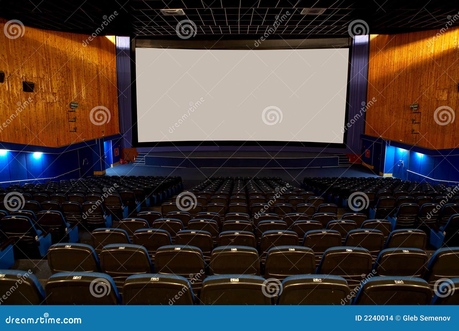 Sala kinowa zdjęcie stock. Obraz złożonej z filmy, hollywood - 2240014