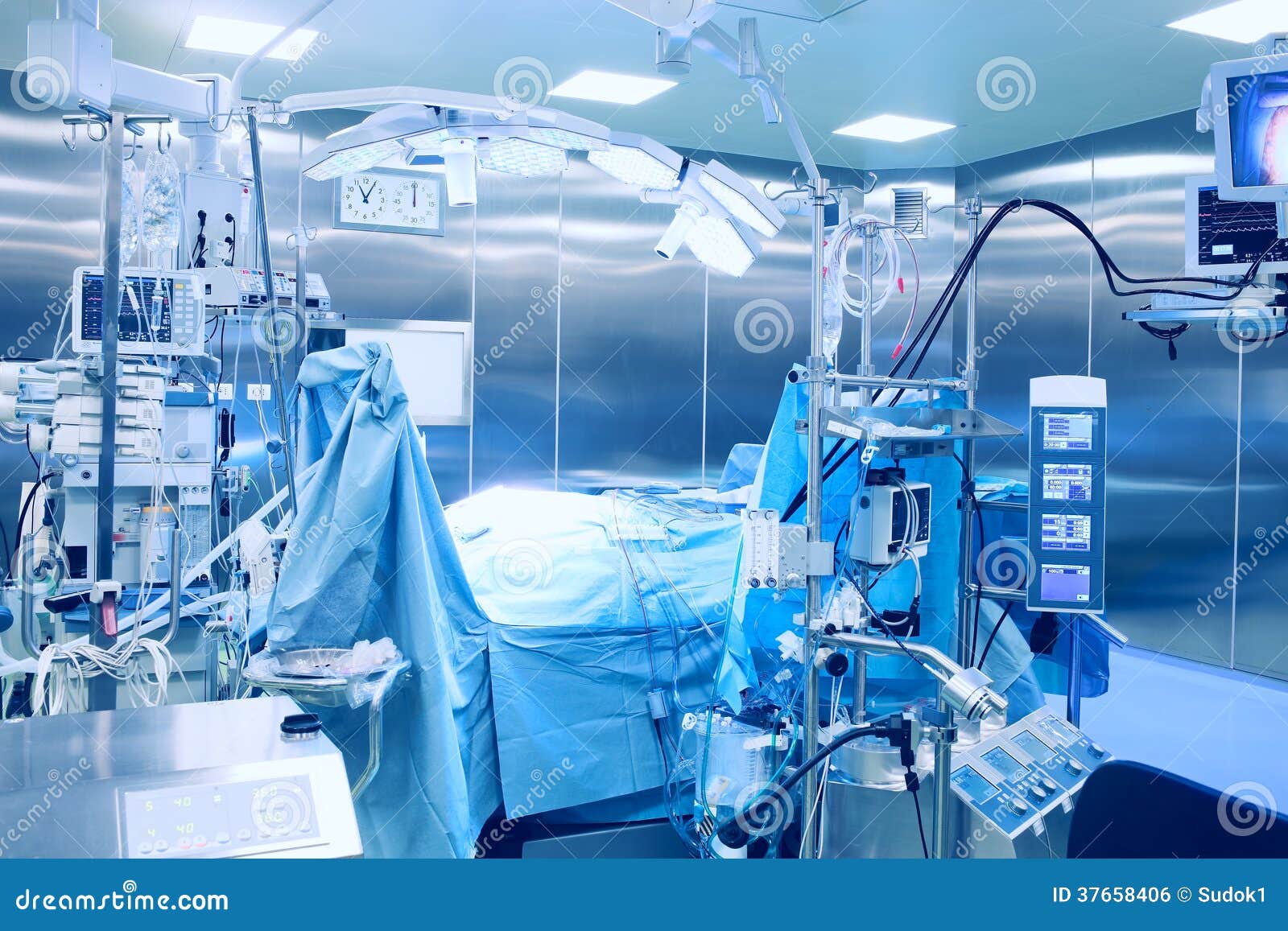 Sala operatoria moderna fotografia stock. Immagine di posto - 37658406