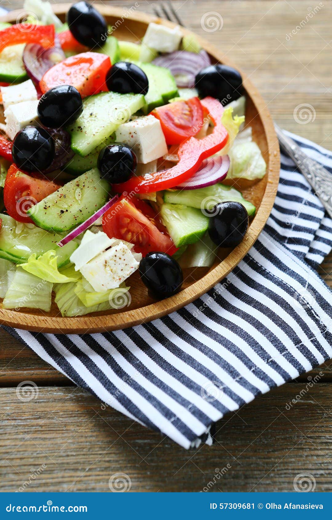 Salad with Lettuce and Cheese Stock Image - Image of green, leaf: 57309681