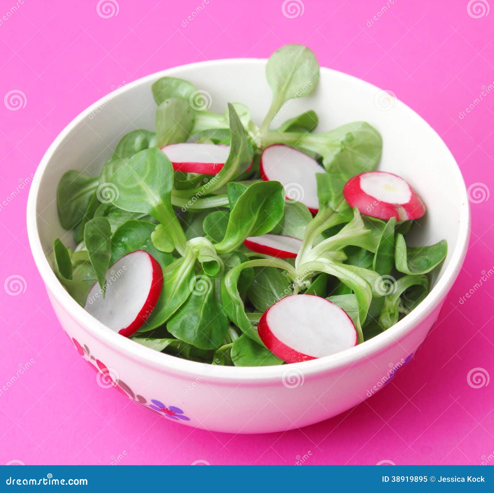 Salada De Campo Com Rabanete Imagem de Stock - Imagem de fresco, coma ...