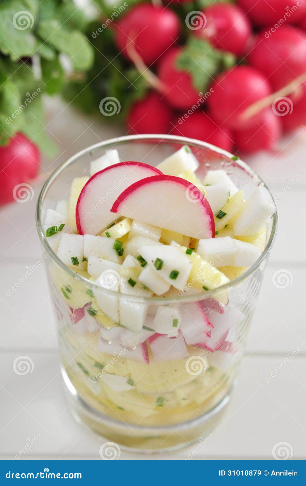 Salada do rabanete imagem de stock. Imagem de placa, detox - 31010879