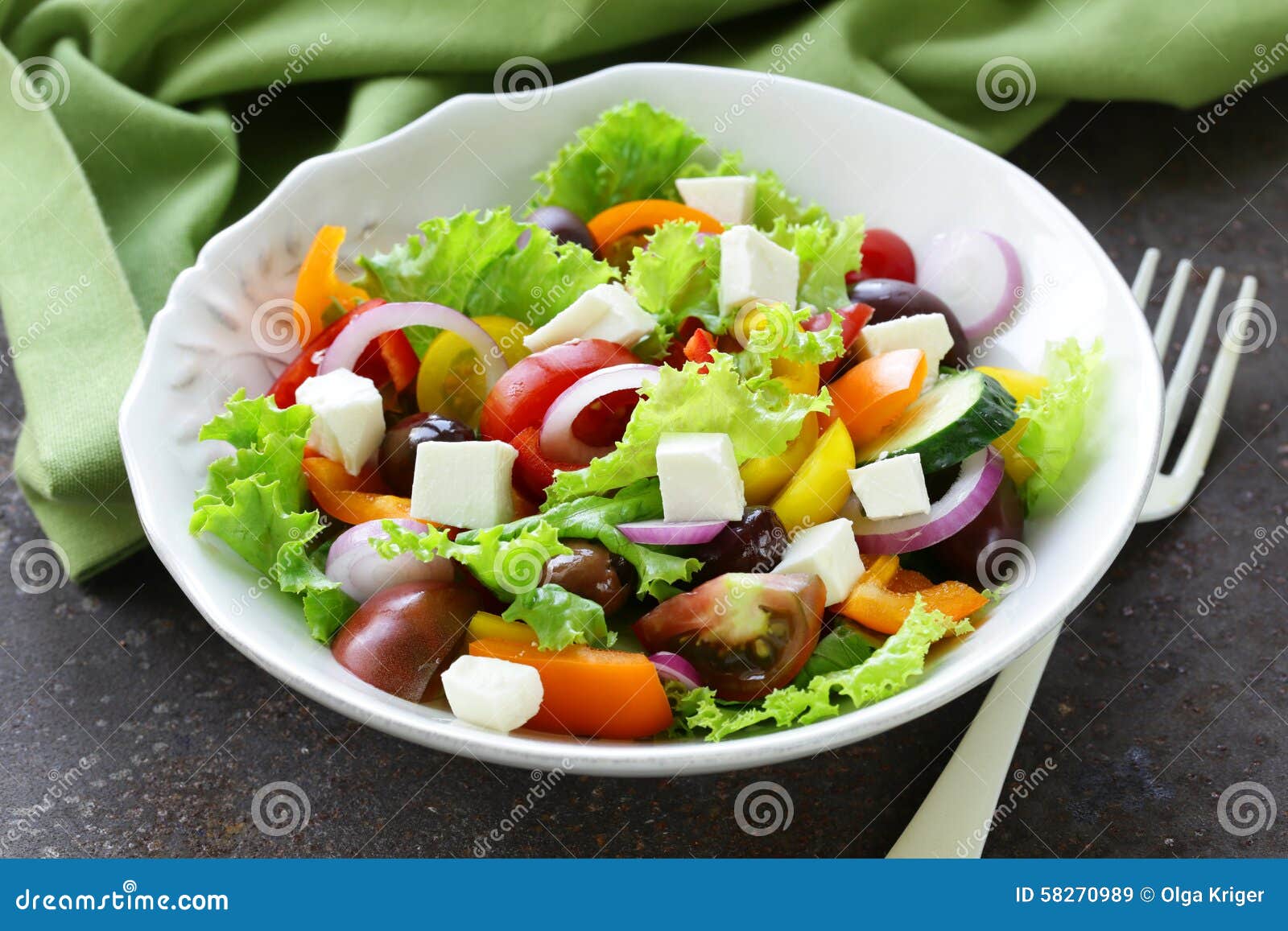 Salada Grega Tradicional Com Queijo De Feta, Tomates, Azeitonas E ...