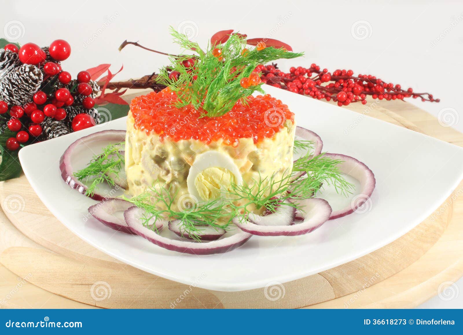 Salade russe Olivier image stock. Image du nationale - 36618273