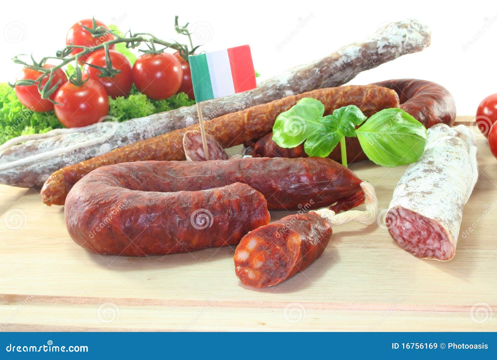Salami italiano imagem de stock. Imagem de lanche, cebolas - 16756169