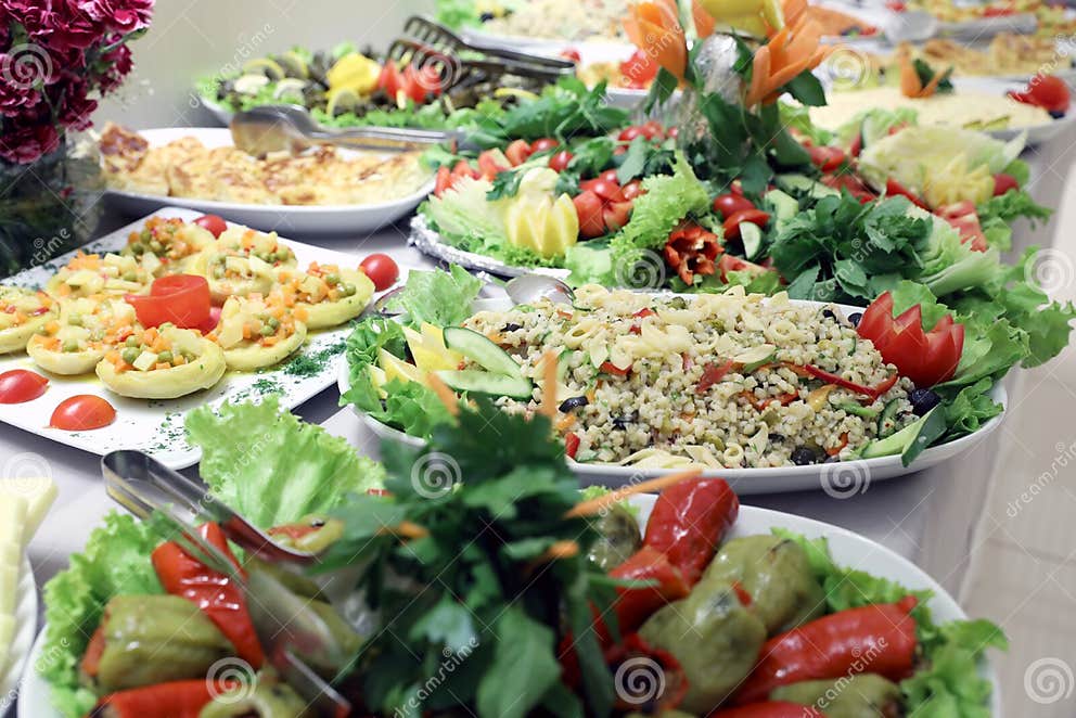 Salat-Buffet stockfoto. Bild von büfett, gekocht, kohl - 93411502