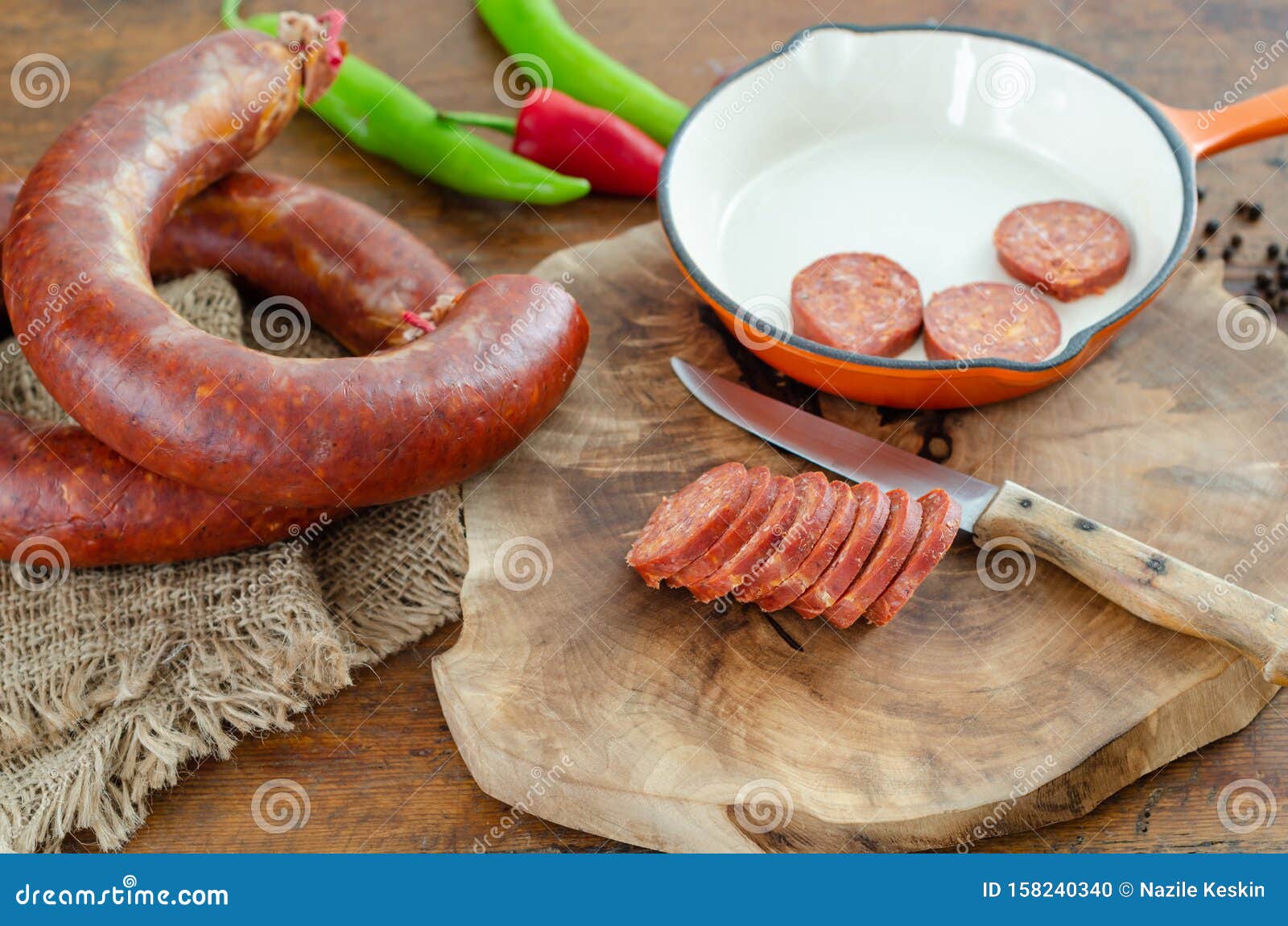 Salchicha turca foto de archivo. Imagen de fritura, carne - 158240340