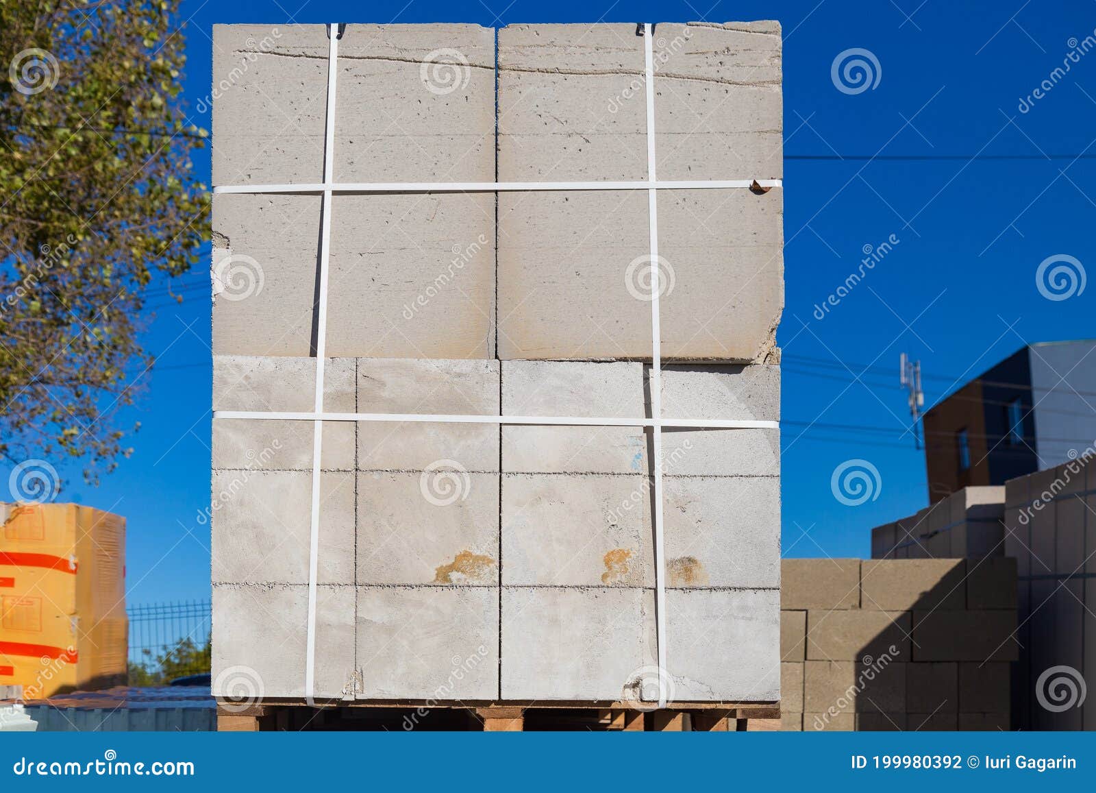 Sale of Bricks for Construction. Wholesale Base of Building Materials ...