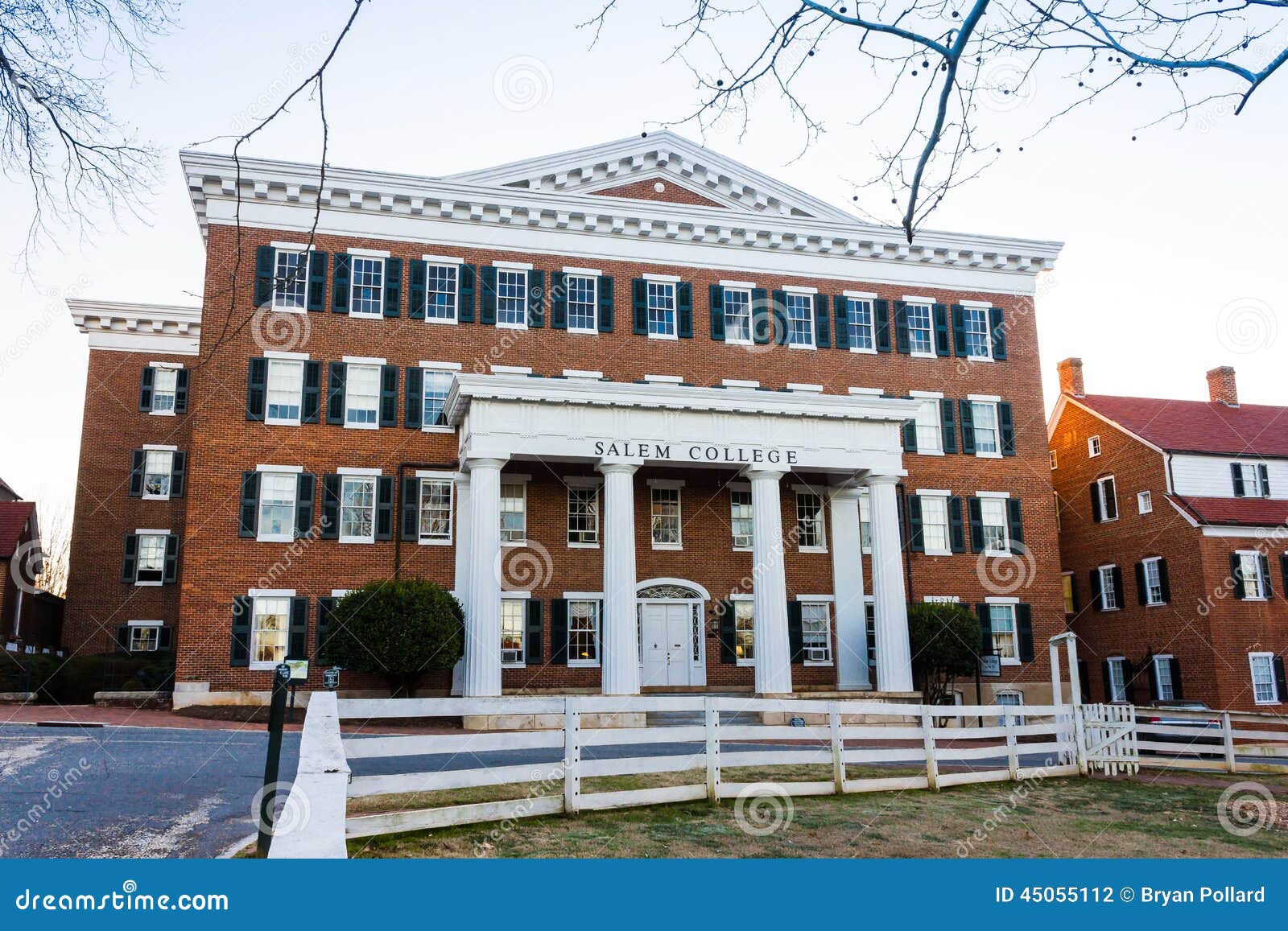 Salem College Main Hall editorial photography. Image of columns - 45055112