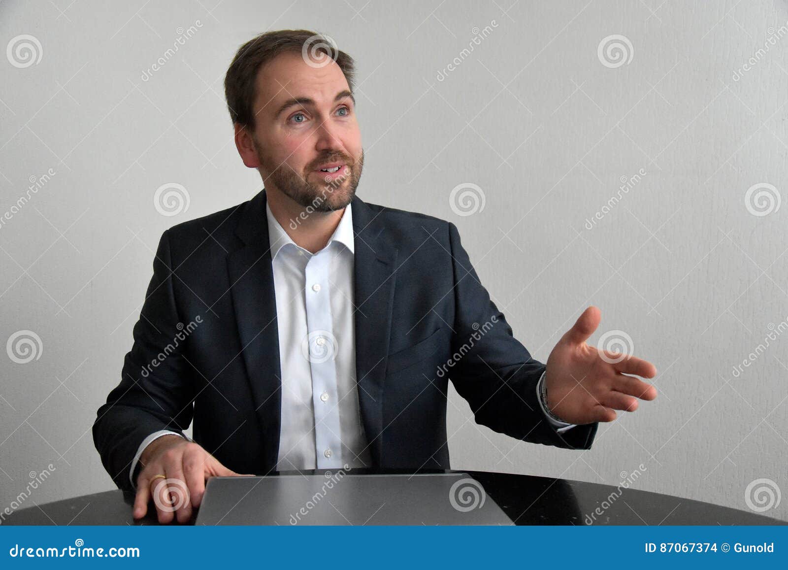 Sales conversation stock photo. Image of laptop, handsome - 87067374