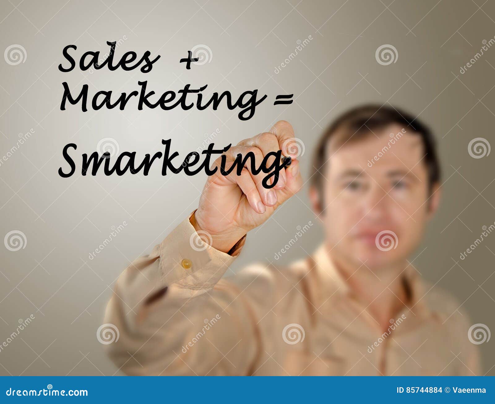 Sales+Marketing=Smarketing stockfoto. Bild von führer - 85744884