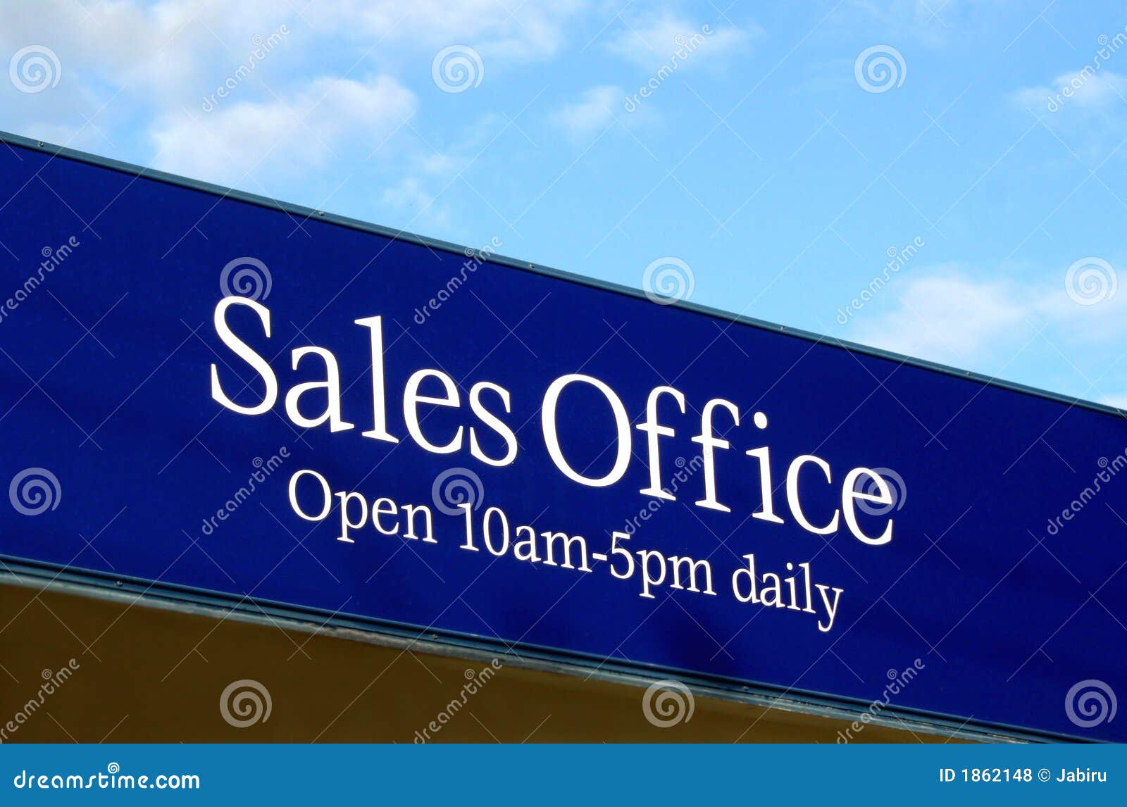 Sales Sign Stock Images - Download 22,460 Royalty Free Photos