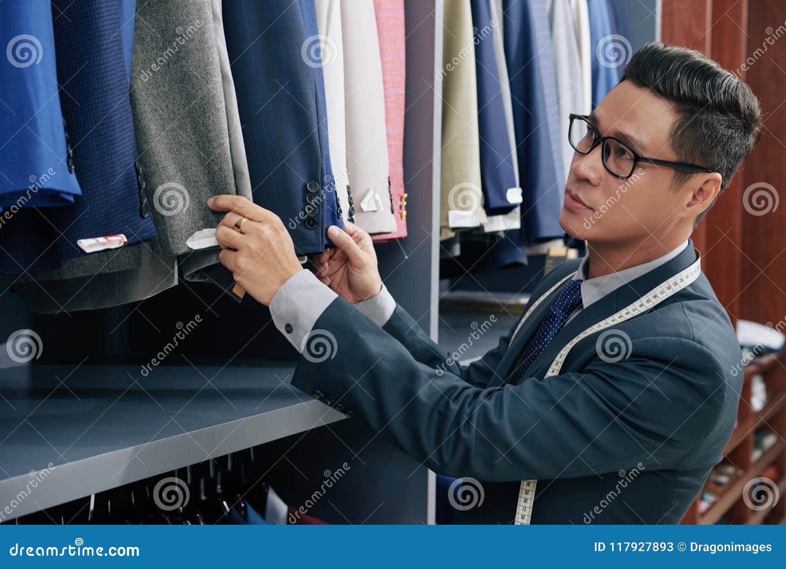 Salesman working in store stock image. Image of shop - 117927893