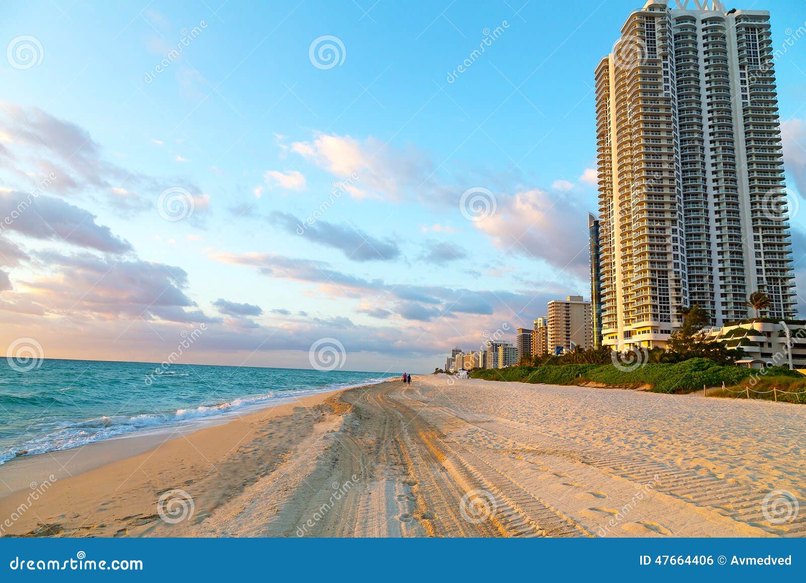 Salida Del Sol En Miami Beach, La Florida Foto de archivo - Imagen de ...