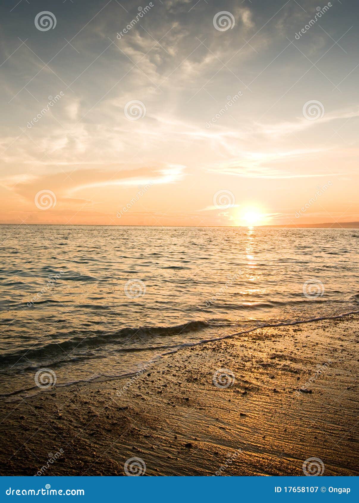 Salida del sol tropical imagen de archivo. Imagen de choza - 17658107