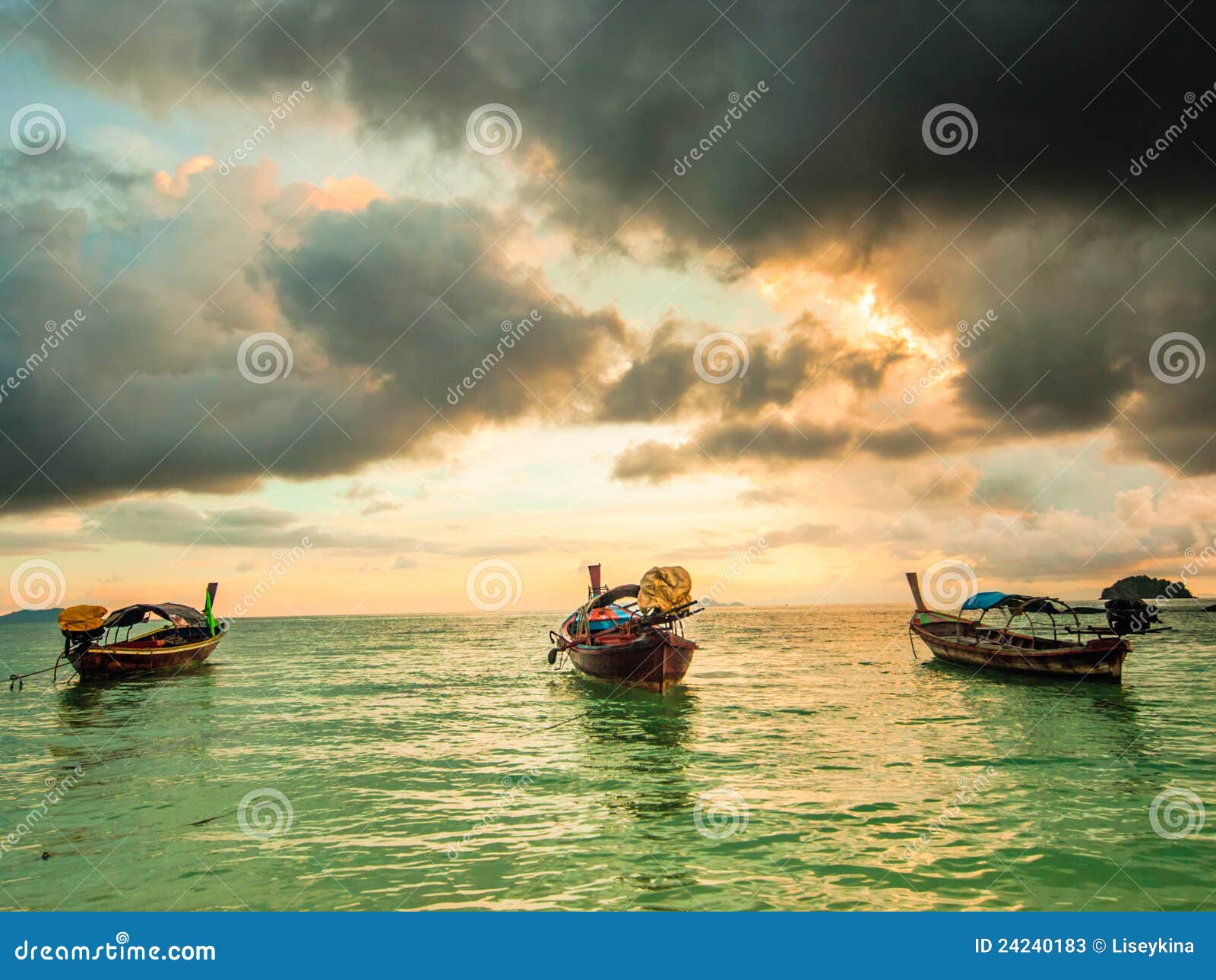 Salida del sol tropical imagen de archivo. Imagen de piedra - 24240183