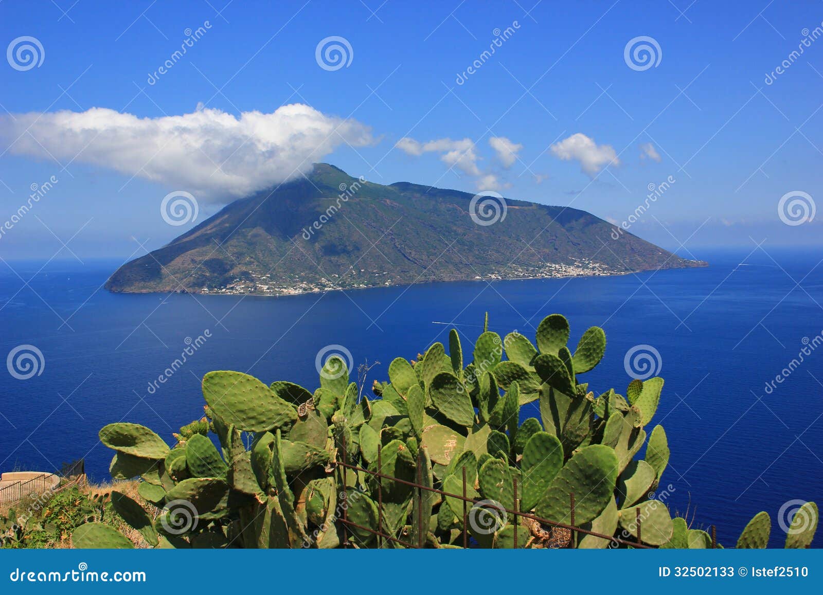 Salina island stock image. Image of sicily, beach, salina - 32502133