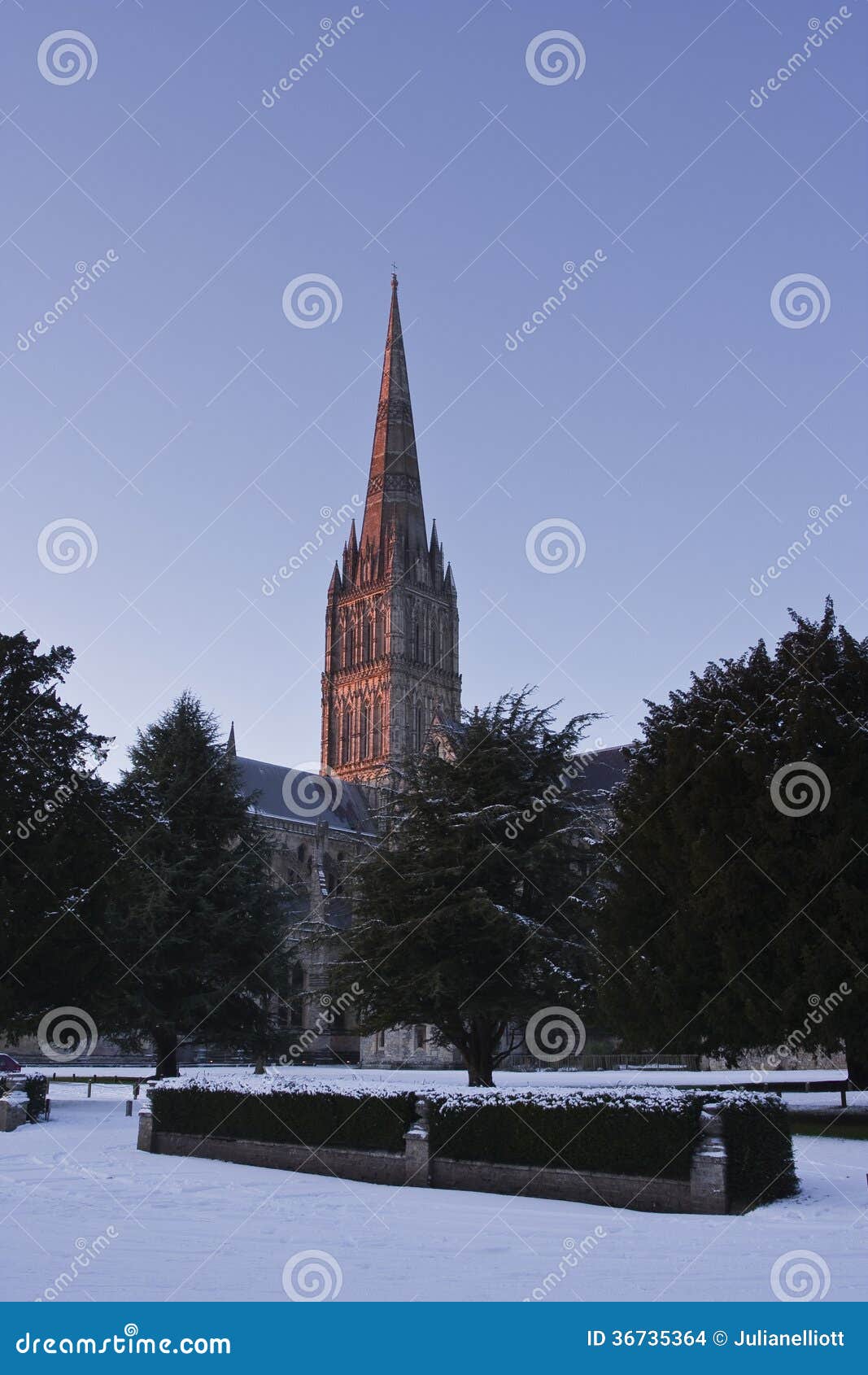 Salisbury cathedral snow stock photo. Image of religion - 36735364