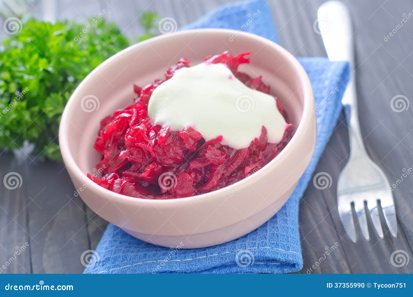 Sallad arkivfoto. Bild av matlagning, bete, mutter, gräddad - 37355990