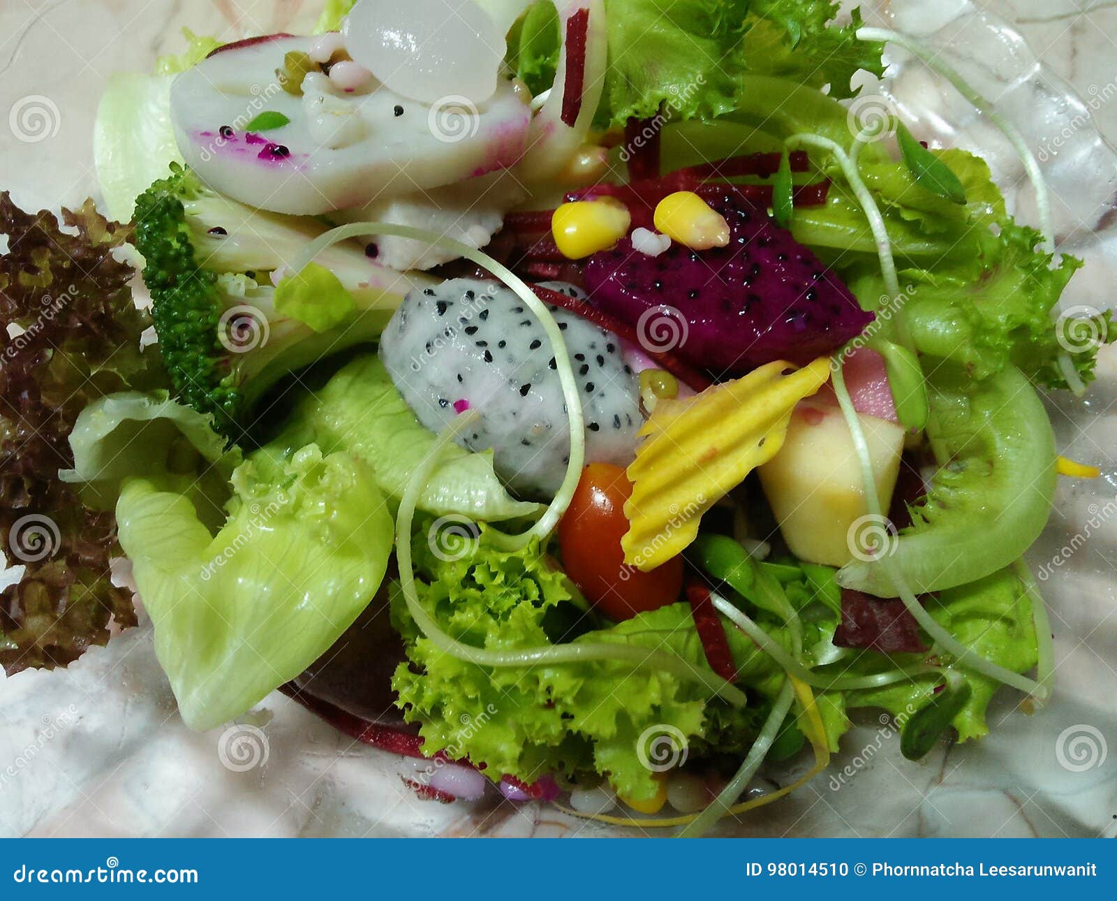 Sallad arkivfoto. Bild av äta, fiber, stängning, friskhet - 98014510