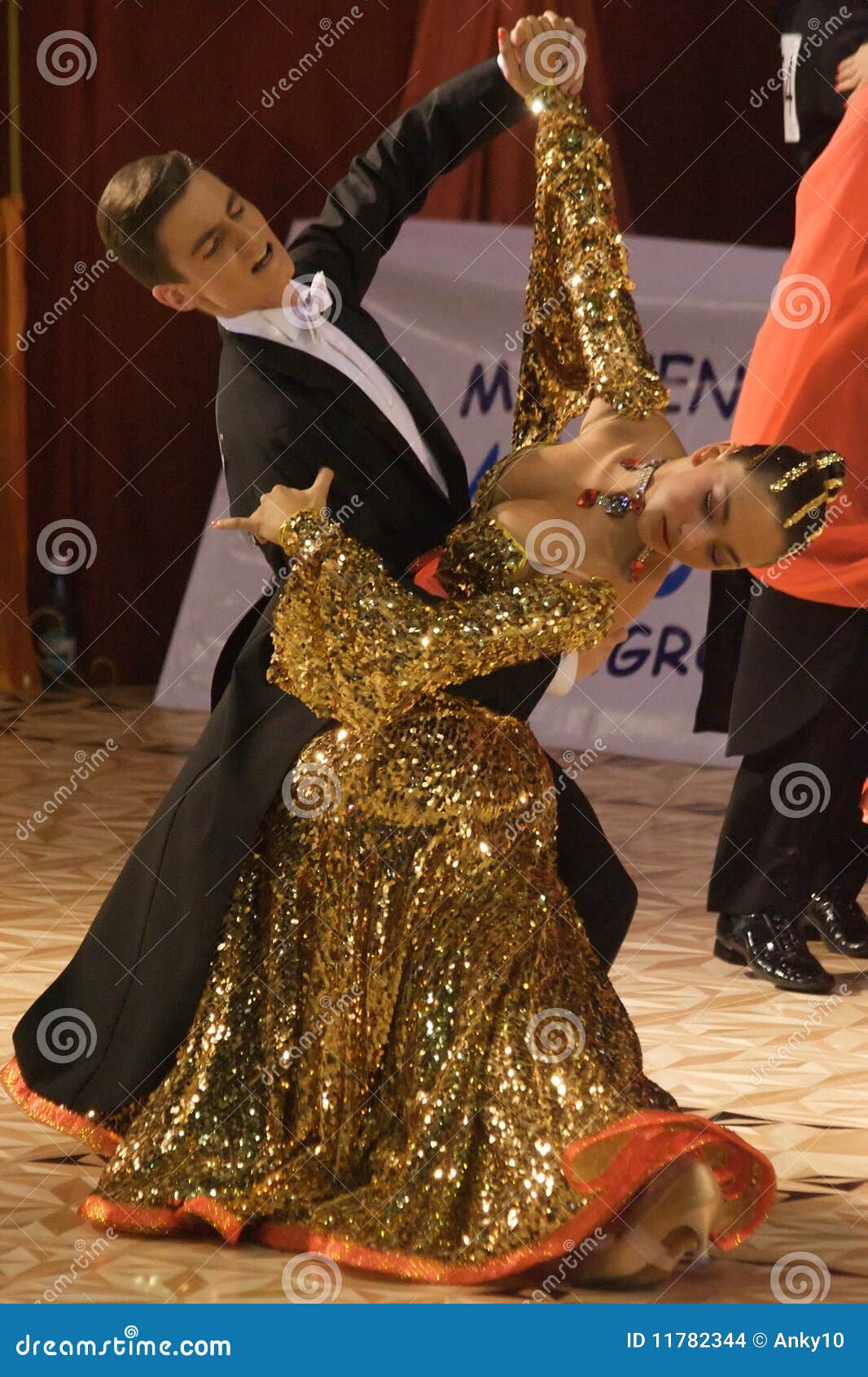 Salle de bal image stock éditorial. Image du beauté, endroit - 11782344