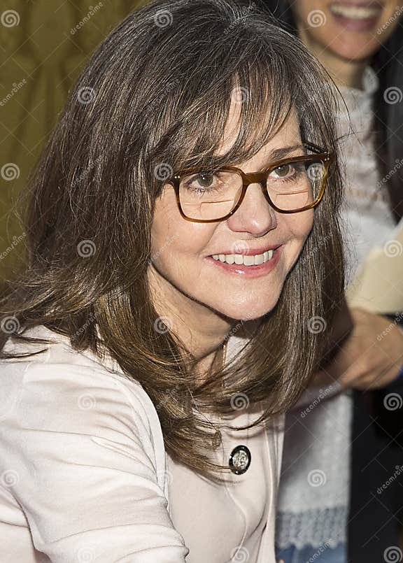 Sally Field foto editorial. Imagem de campo, surtida - 91764726